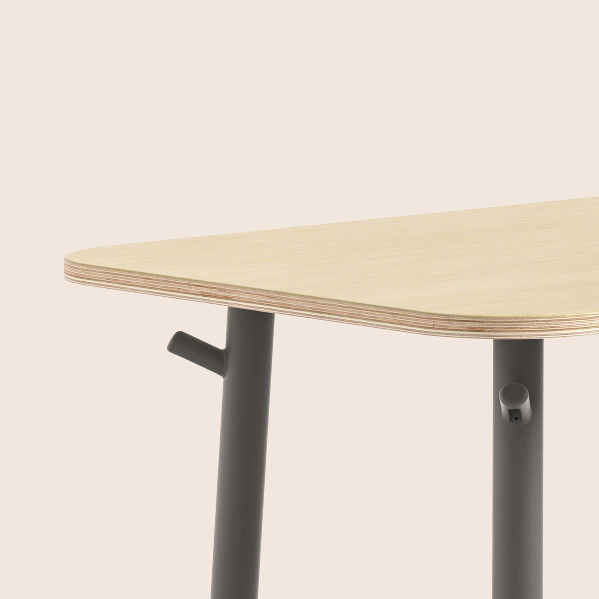 Office Desks & Height-Adjustable Desks | Steelcase Hong Kong